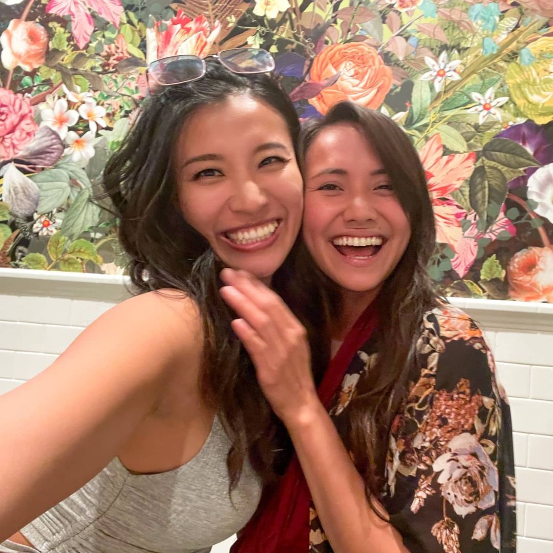 裸泳畫面撩撥情慾！《裸身求愛21天》女女CP浪漫瀑布吻 | LalaTai 拉拉台